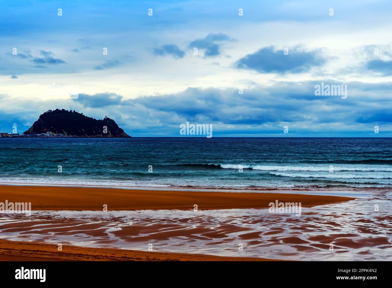 The Atlantic coast of Spain. Beach and ocean Stock Photo - Alamy