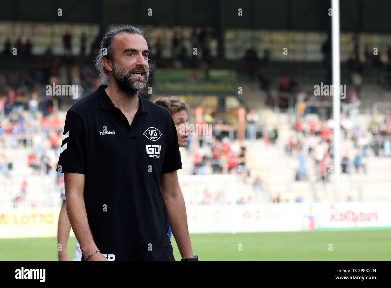 Trainer dario fossi vfb oldenburg hi-res stock photography and images ...