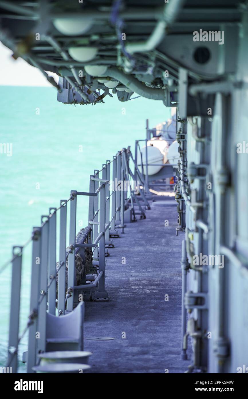 Ship deck railing hi-res stock photography and images - Alamy