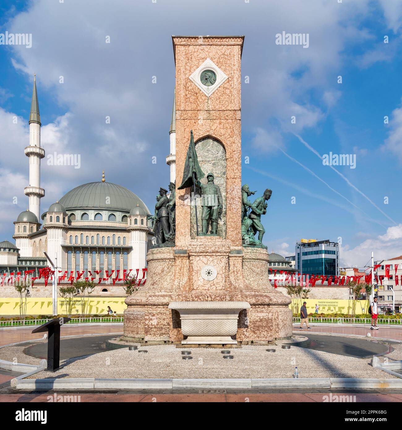 Ataturk statue istanbul hi-res stock photography and images - Alamy