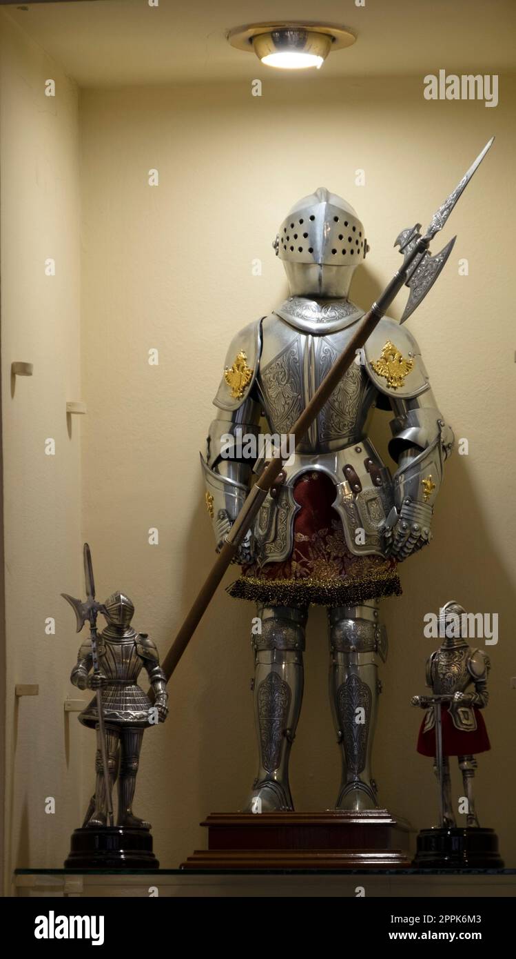 Old spanish soldier armour hi-res stock photography and images - Alamy