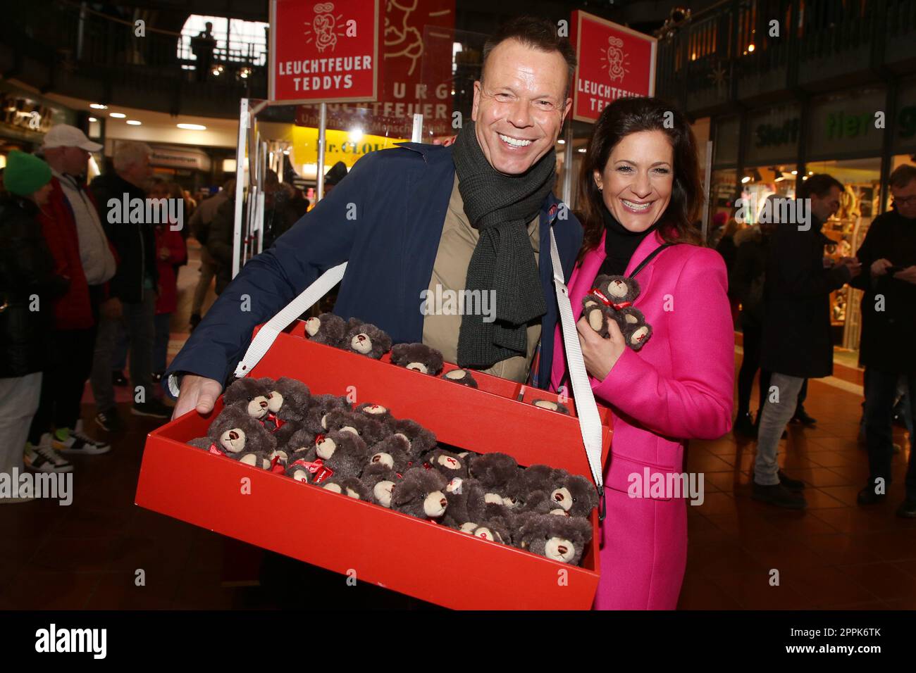 Ulf Ansorge,Angela Roy,Leuchtfeuer Charity Aktion,Teddy bear sale ...
