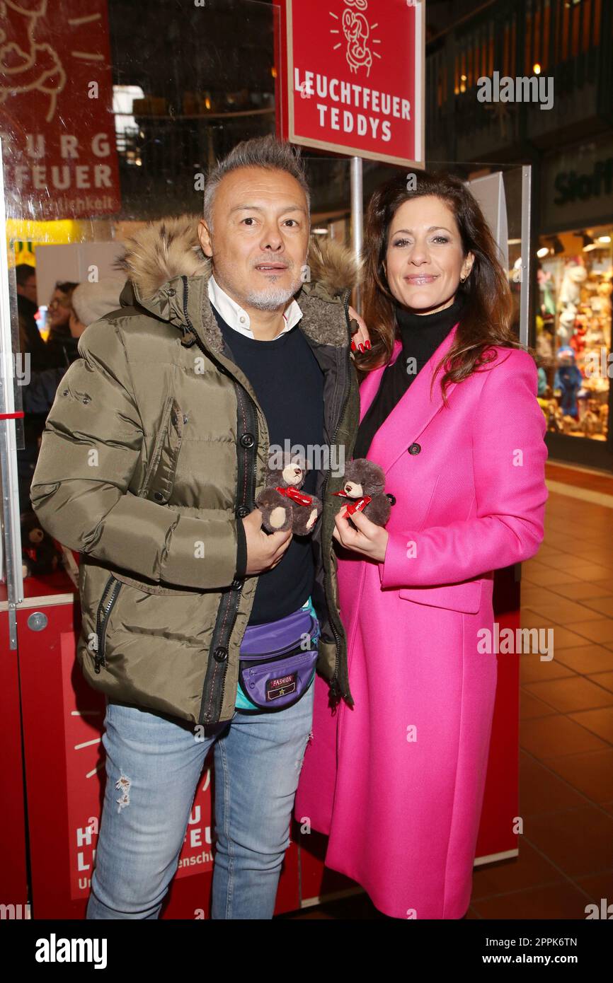 Rodolfo Esteban Cardoso ,Angela Roy,Leuchtfeuer Charity Aktion,Teddy ...