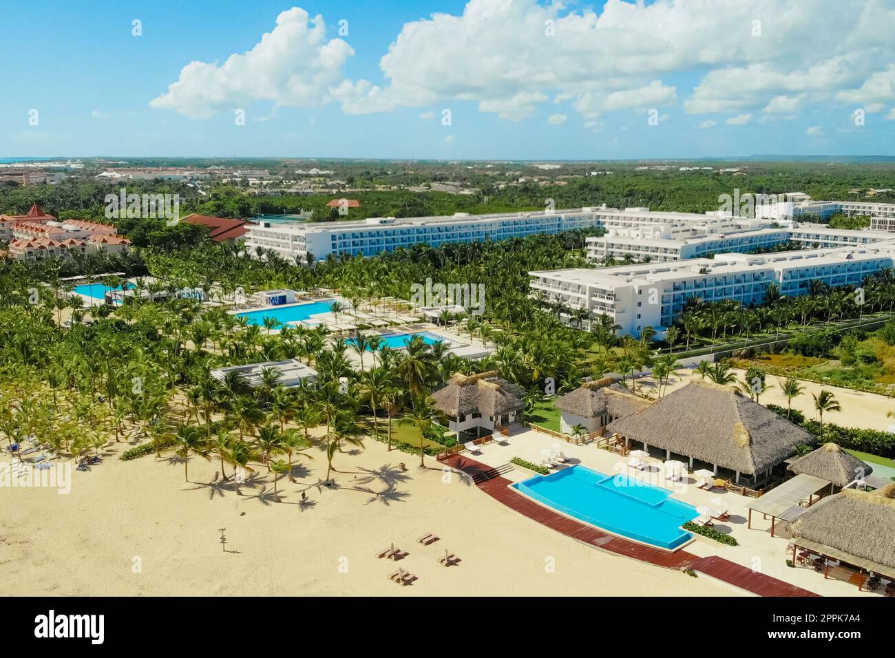 Aerial view resort hotel hi-res stock photography and images - Alamy