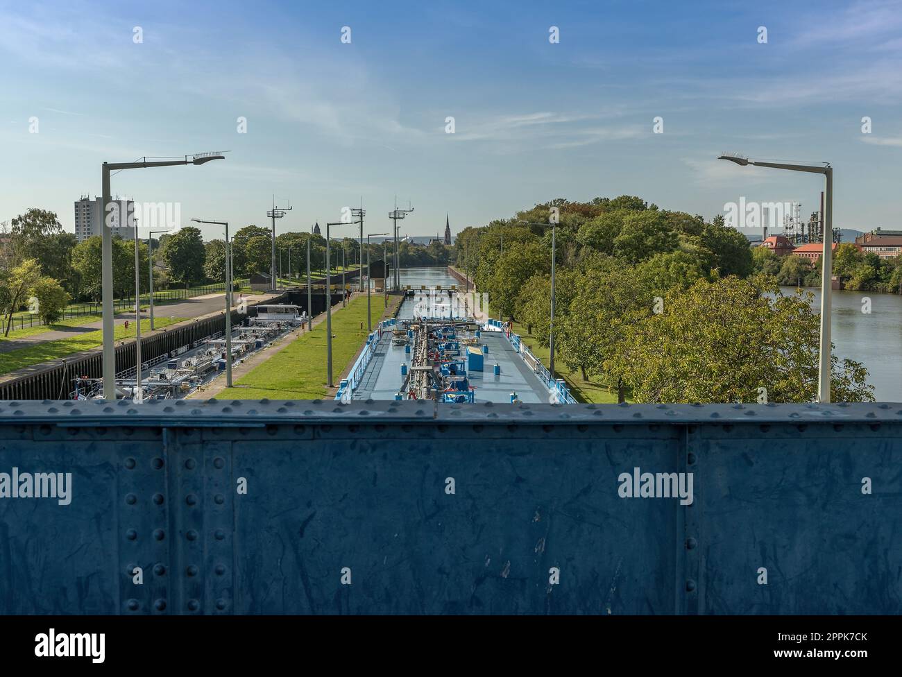 A cargo ship enters the Griesheim lock, Frankfurt, Germany Stock Photo ...
