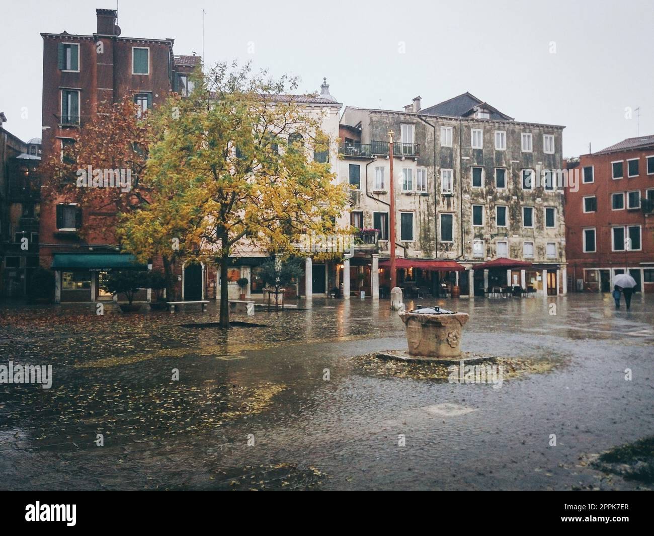 Venice in the rain hi-res stock photography and images - Alamy