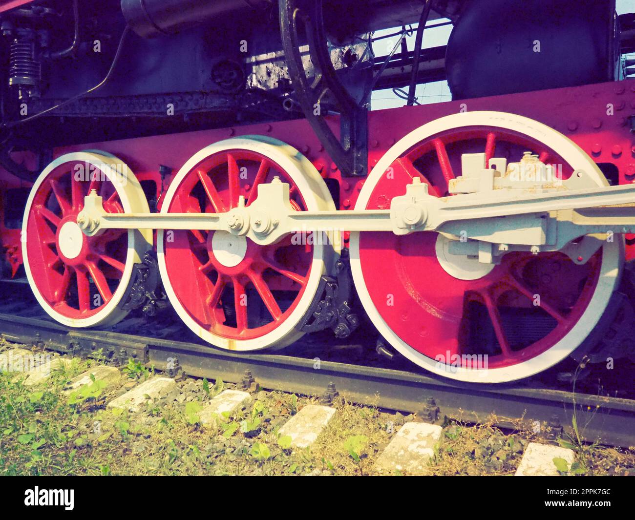Close up of train wheels hi-res stock photography and images - Alamy