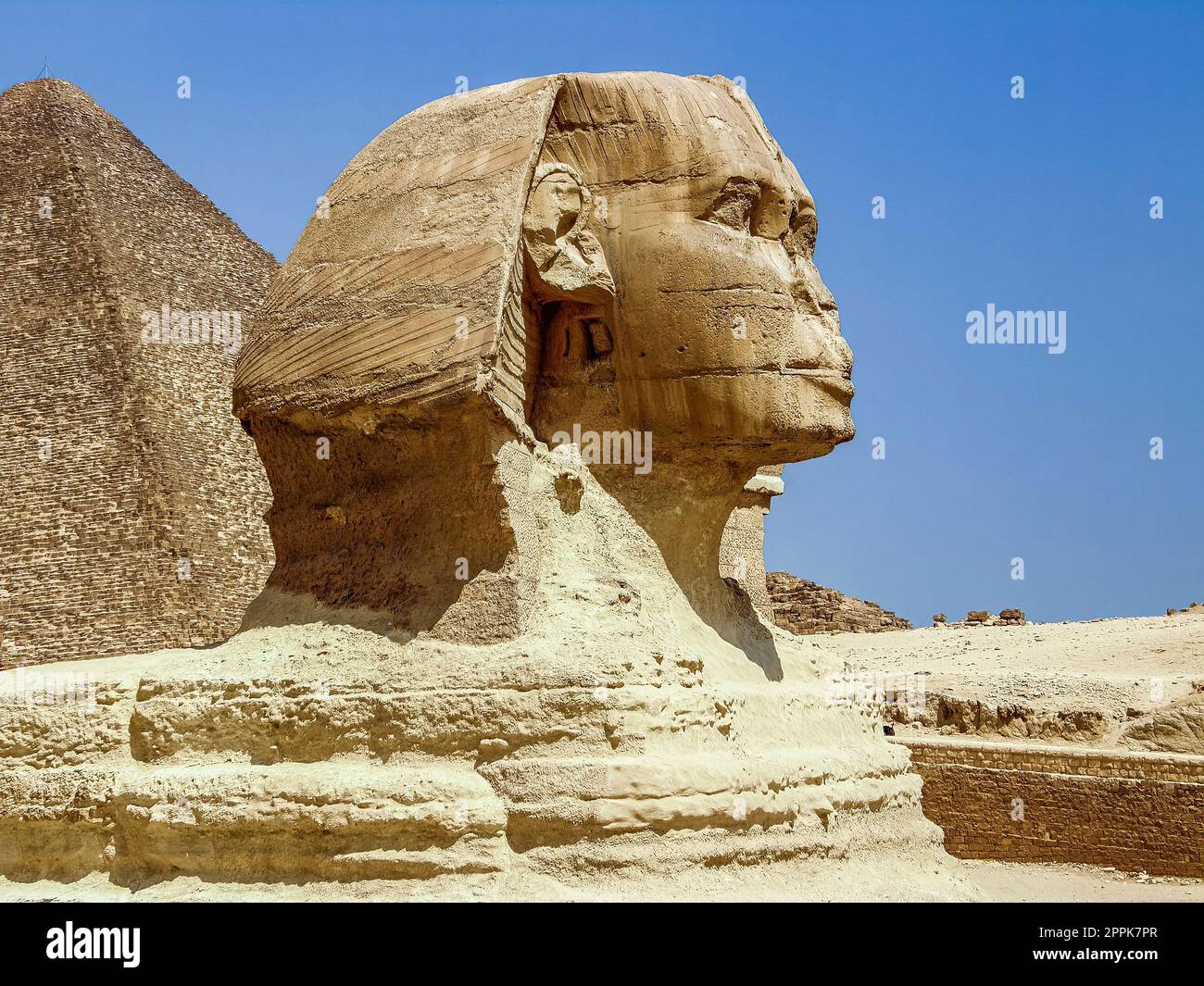 Famous great sphinx pyramid hi-res stock photography and images - Alamy
