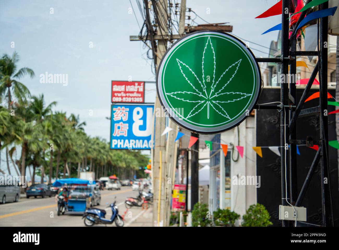 Cannabis shop logo hi-res stock photography and images - Alamy