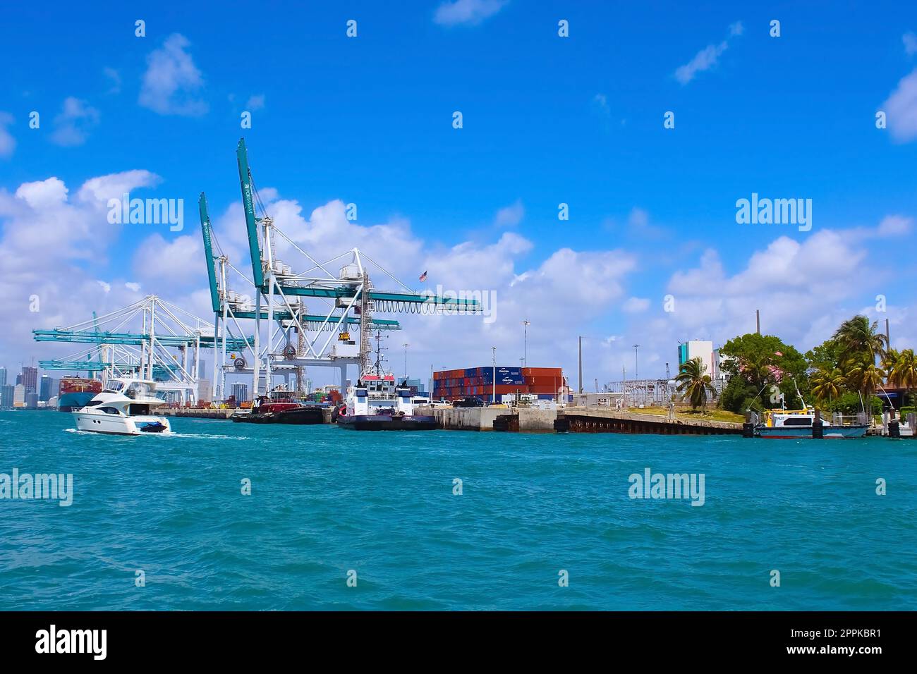 Many containers at Port Miami, one of the largest cargo port Stock ...