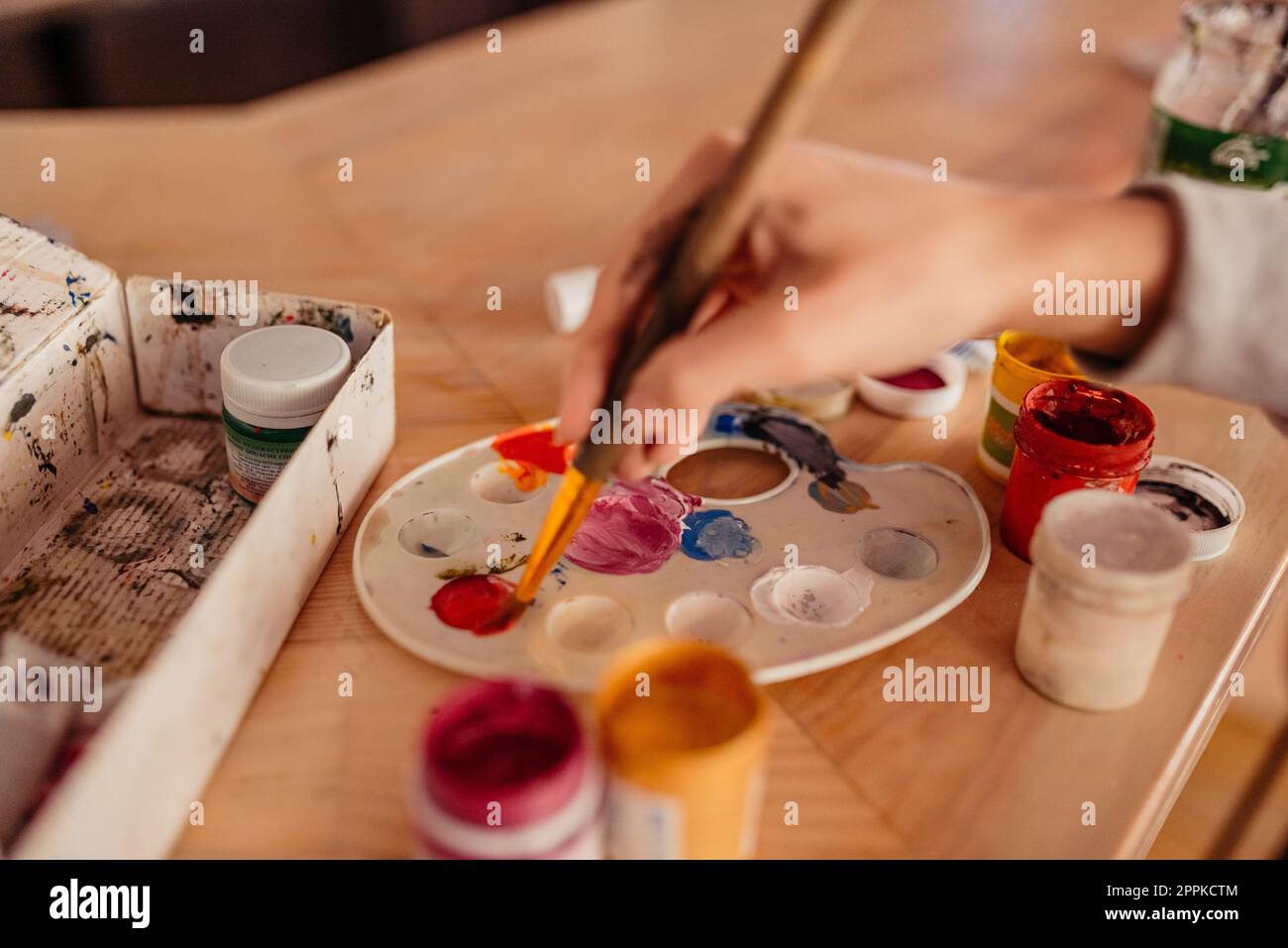 Artist paint hi-res stock photography and images - Alamy