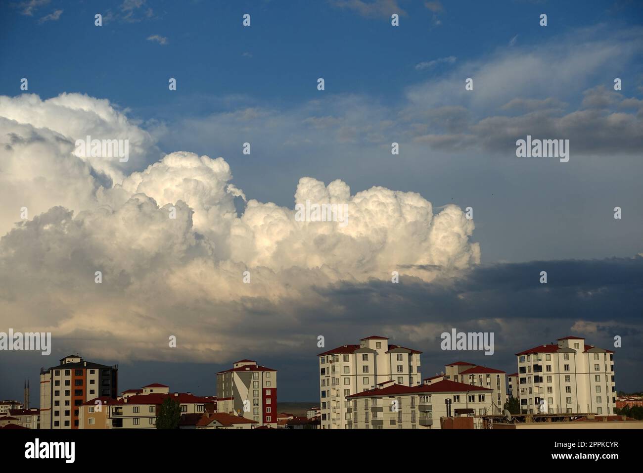 Heap white cloud cluster hi-res stock photography and images - Alamy