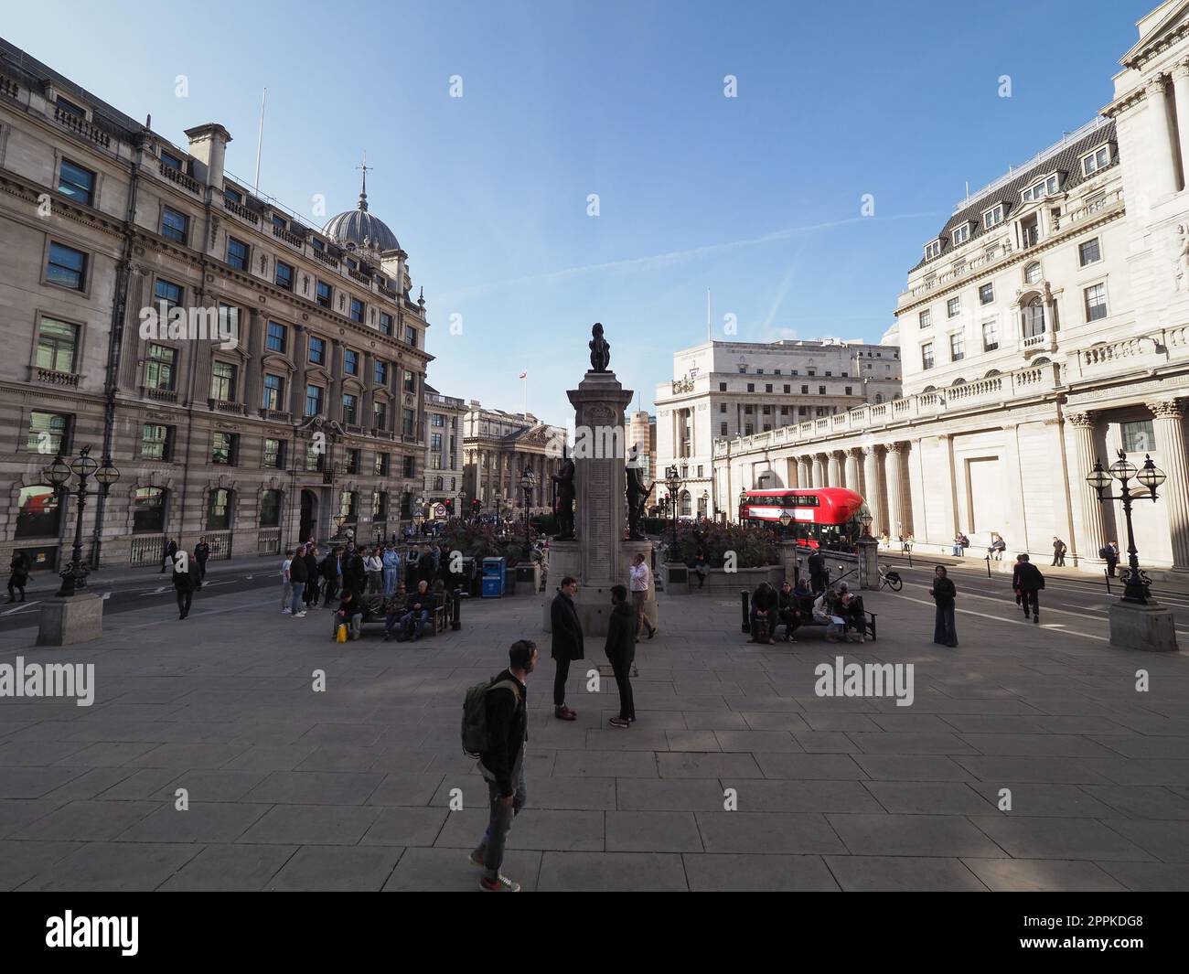 LONDON, UK - CIRCA OCTOBER 2022: Cornhill and Threadneedle street by ...