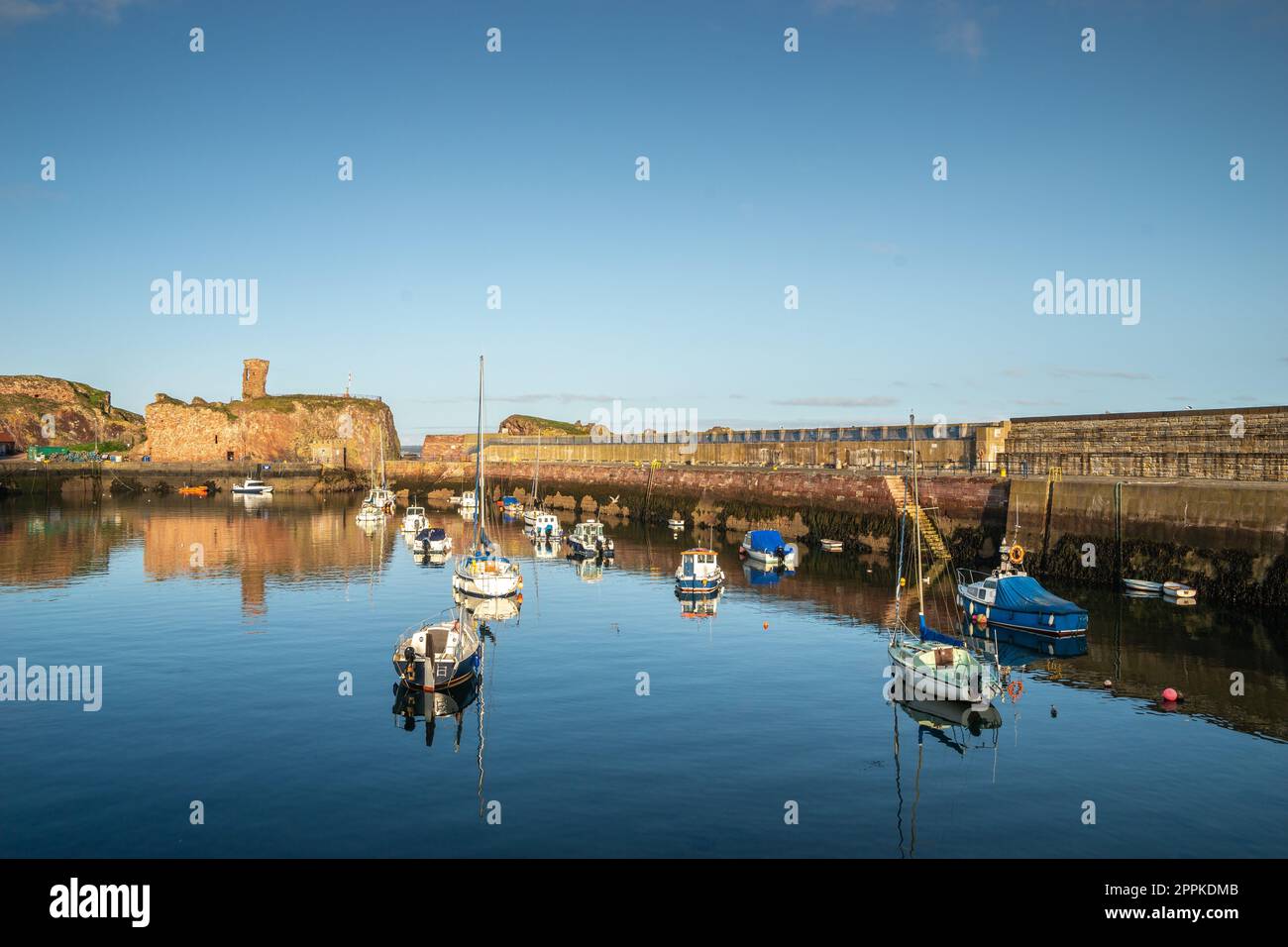 Dunbar scotland hi-res stock photography and images - Alamy