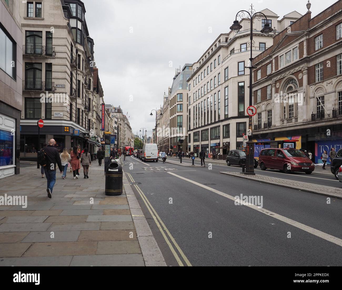 Strand in london hi-res stock photography and images - Alamy