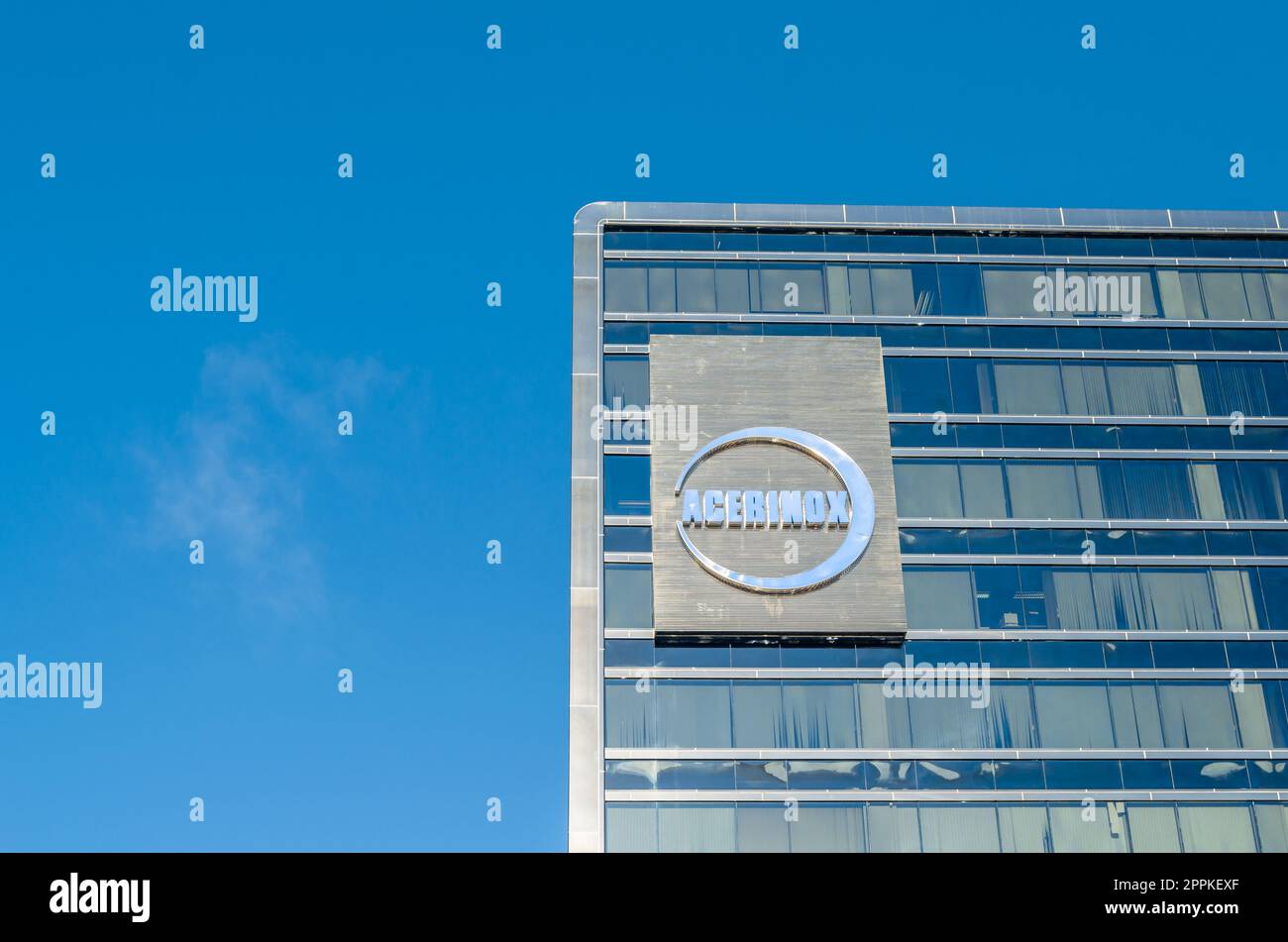 Steel manufacturing hi-res stock photography and images - Alamy