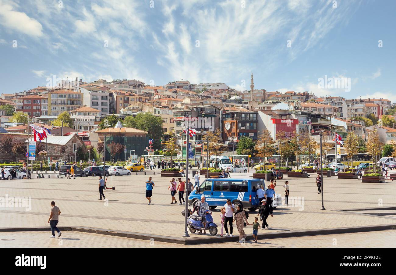 Uskudar cafe istanbul hi-res stock photography and images - Alamy
