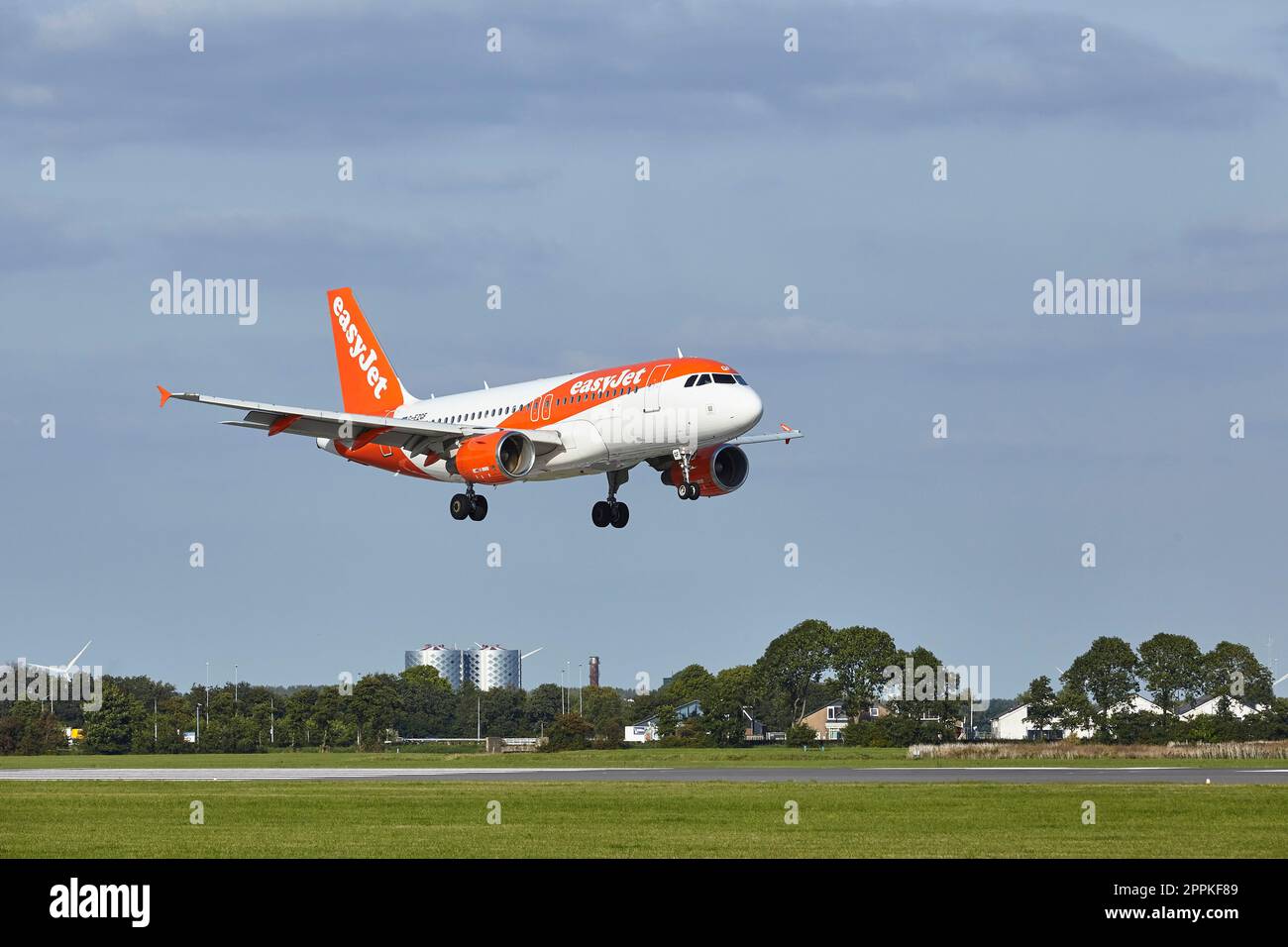 Amsterdam Airport Schiphol - Airbus A319-111 of easyJet lands Stock ...