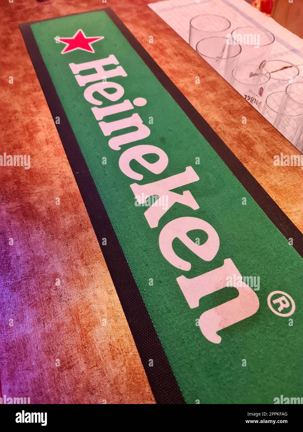 Heineken logo hi-res stock photography and images - Alamy