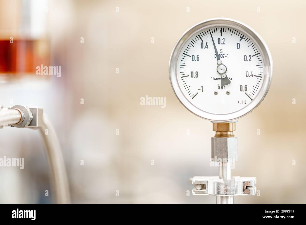pressure gauge on the tank in the laboratory Stock Photo - Alamy