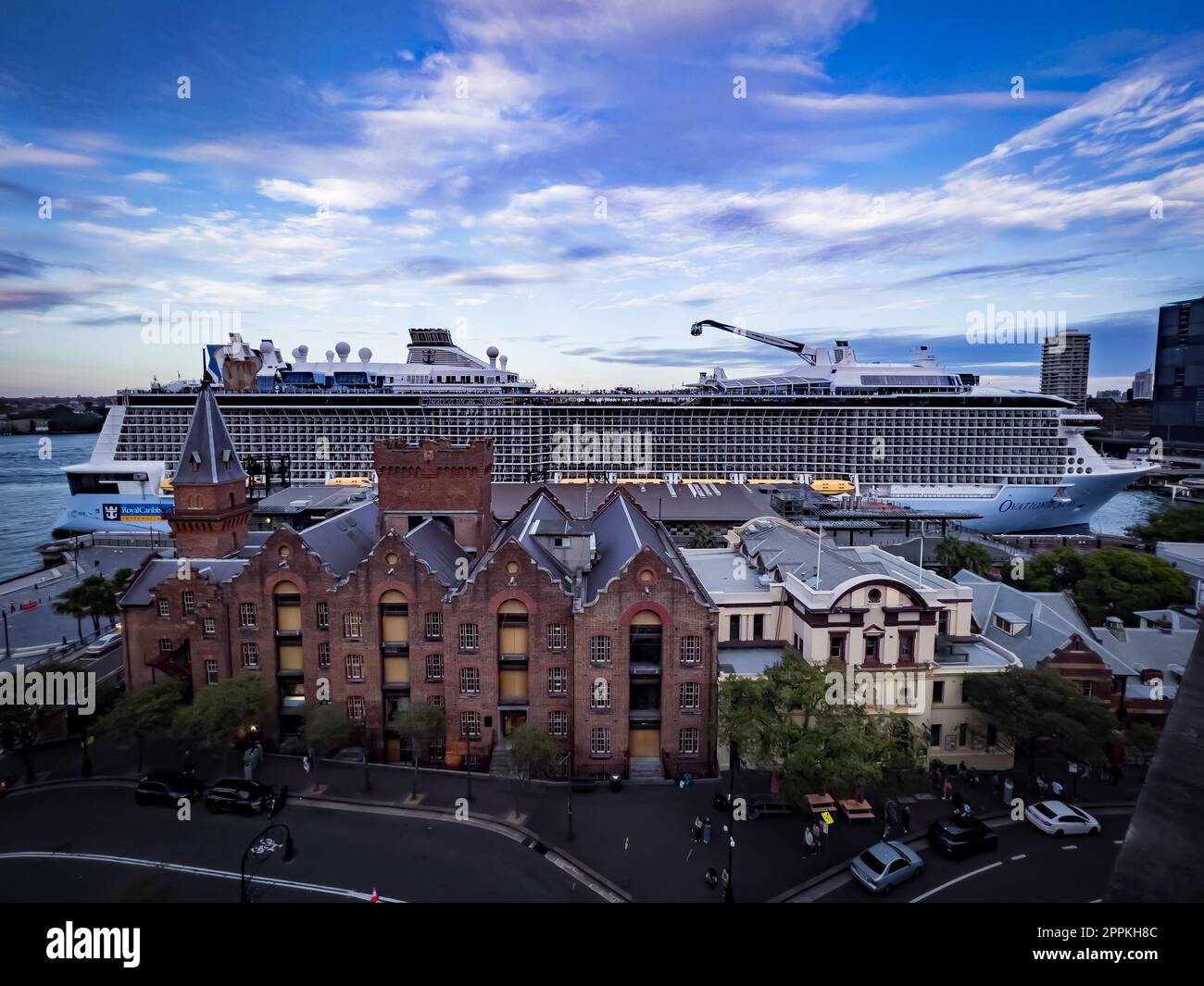 Ship building colonial hi-res stock photography and images - Alamy