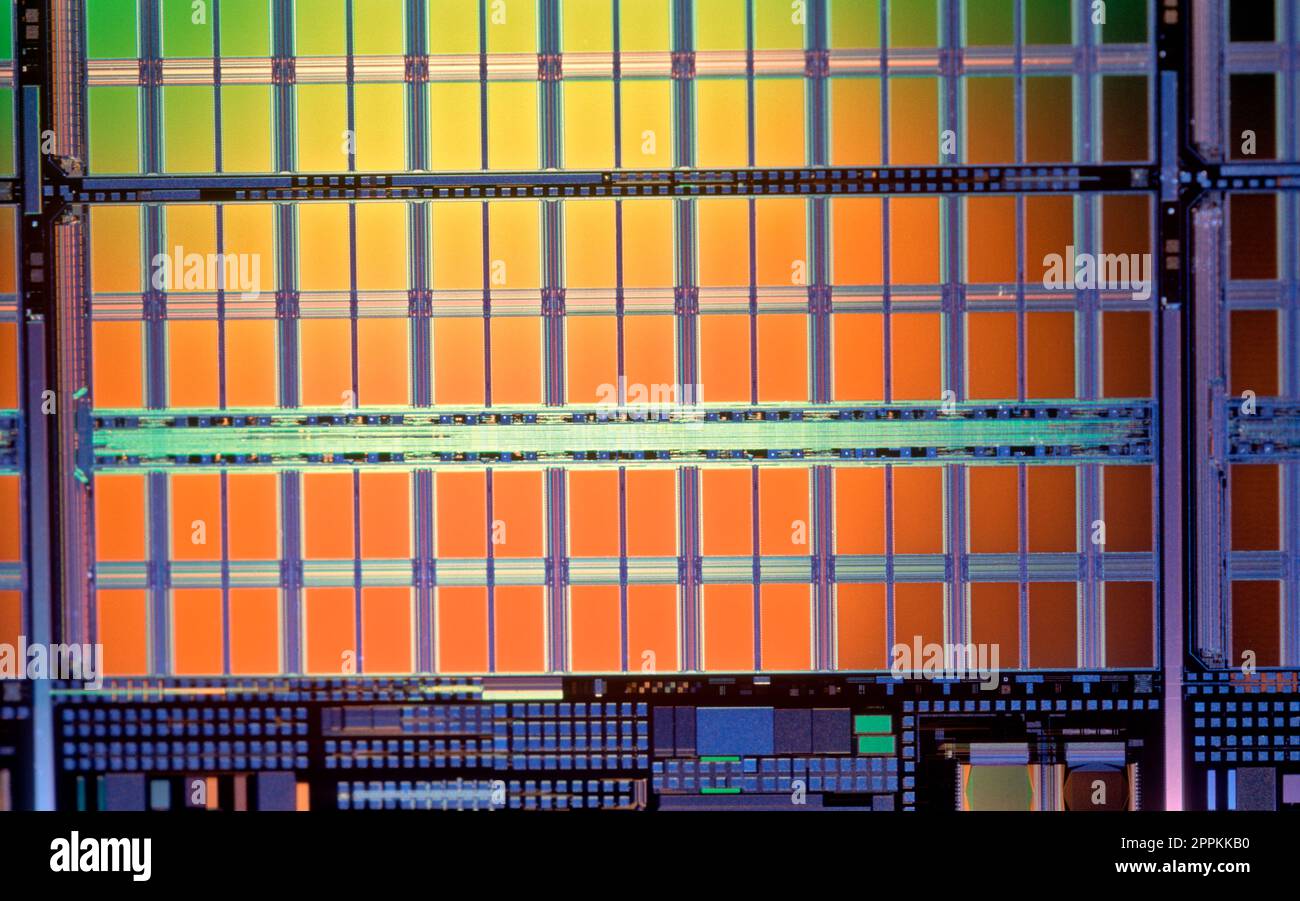 Computer chips Waffer Stock Photo - Alamy