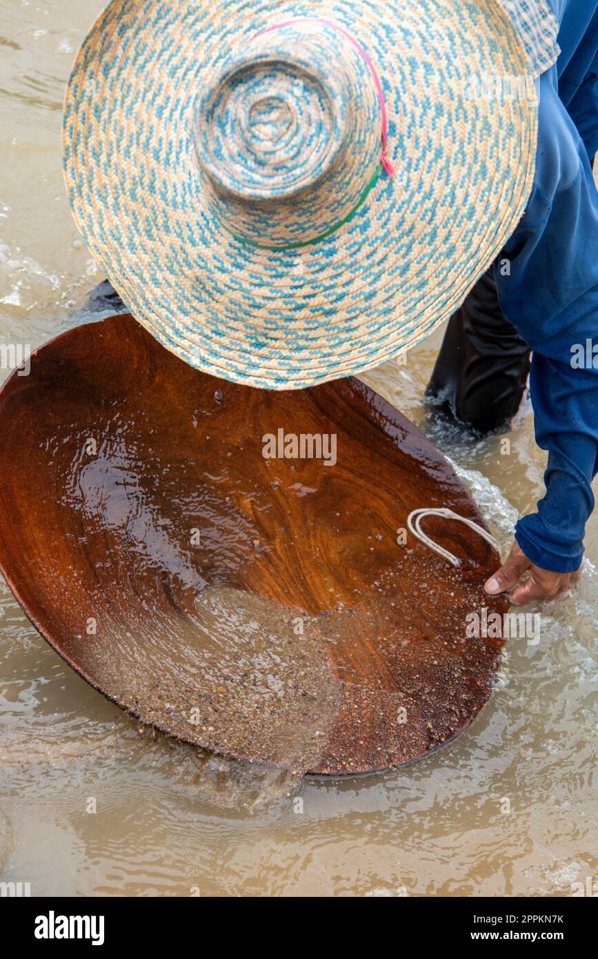THAILAND PRACHUAP BANG SAPHAN GOLD WASHING Stock Photo - Alamy