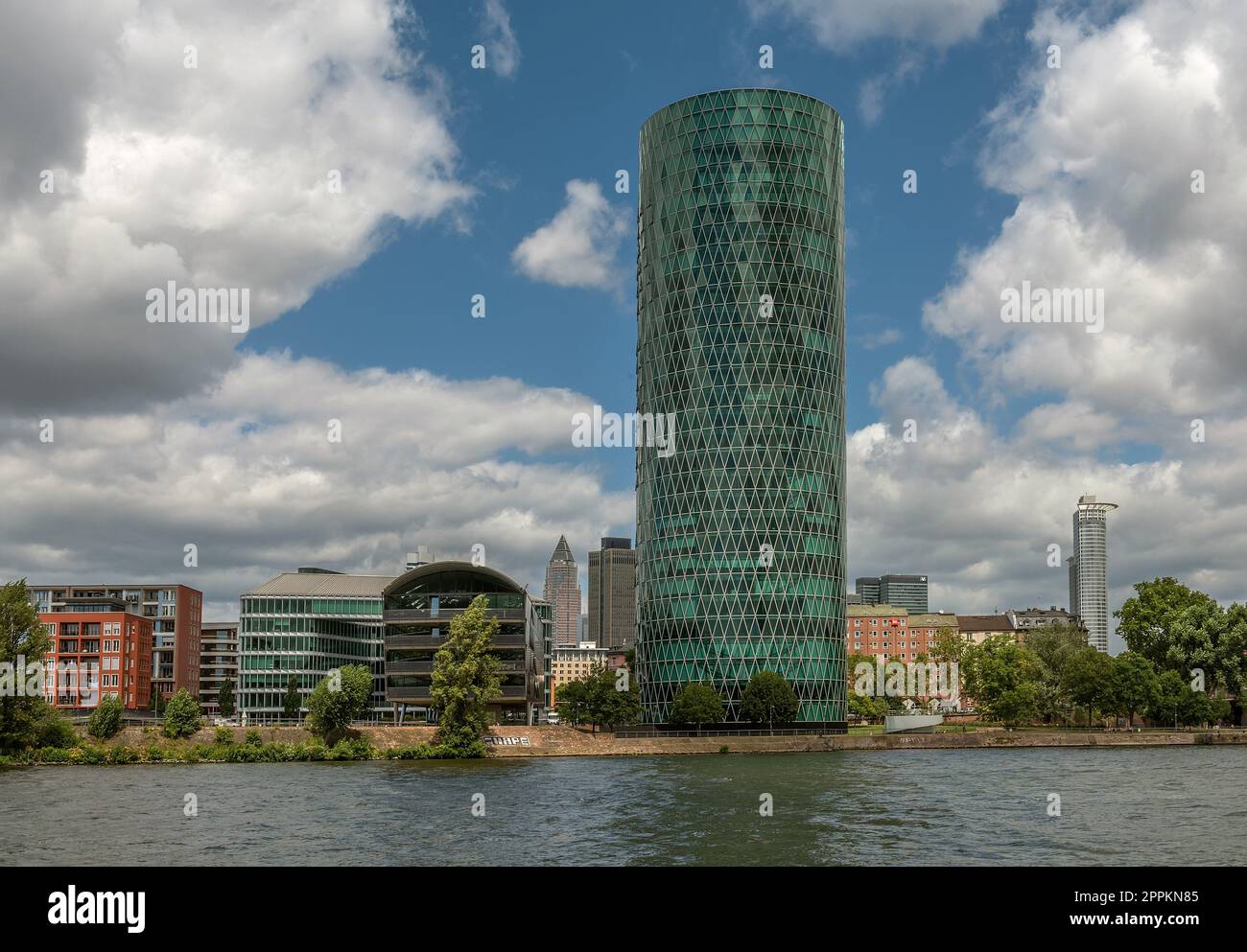 Skyline high in high rise building hi-res stock photography and images ...