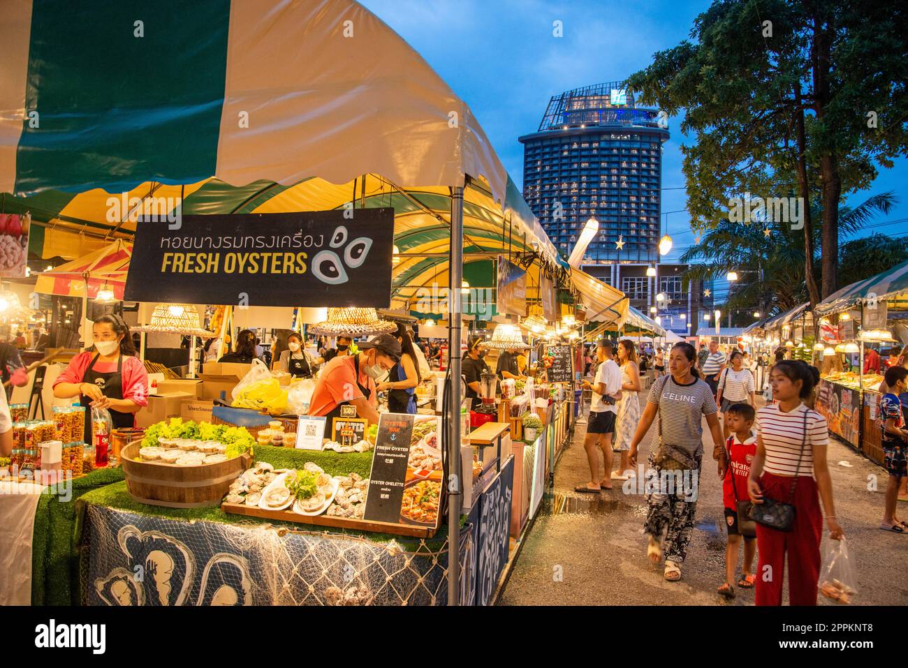 Hua hin street market hi-res stock photography and images - Alamy