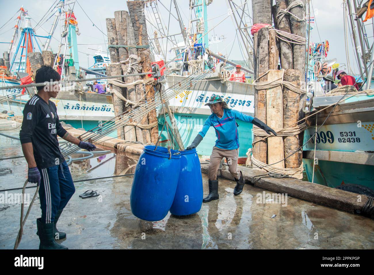 THAILAND PRACHUAP HUA HIN PAK NAM PRAN FISHING VILLAGE Stock Photo - Alamy