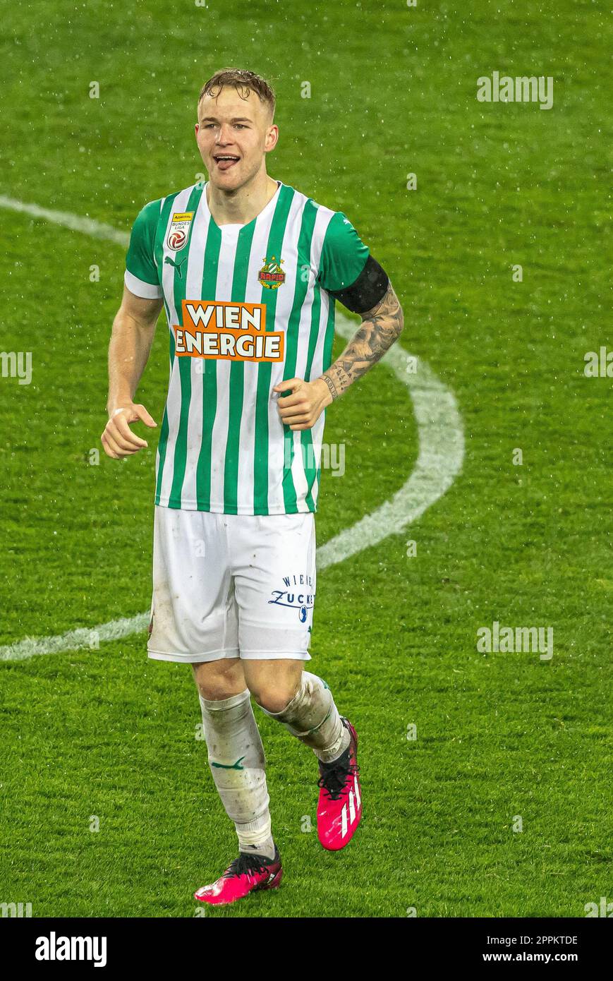 Oliver strunz goalgetter hi-res stock photography and images - Alamy