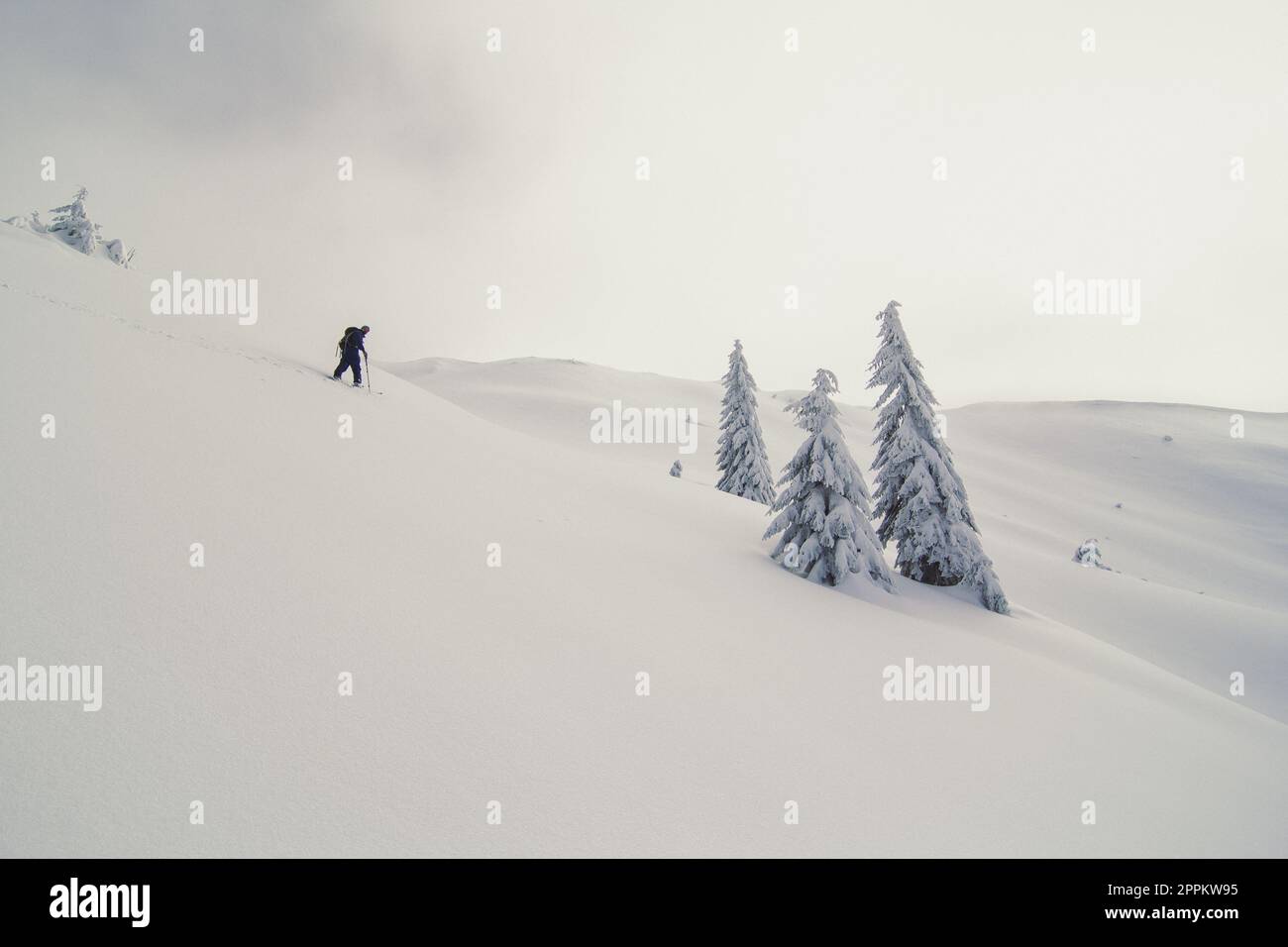 Hill wallpaper hi-res stock photography and images - Alamy
