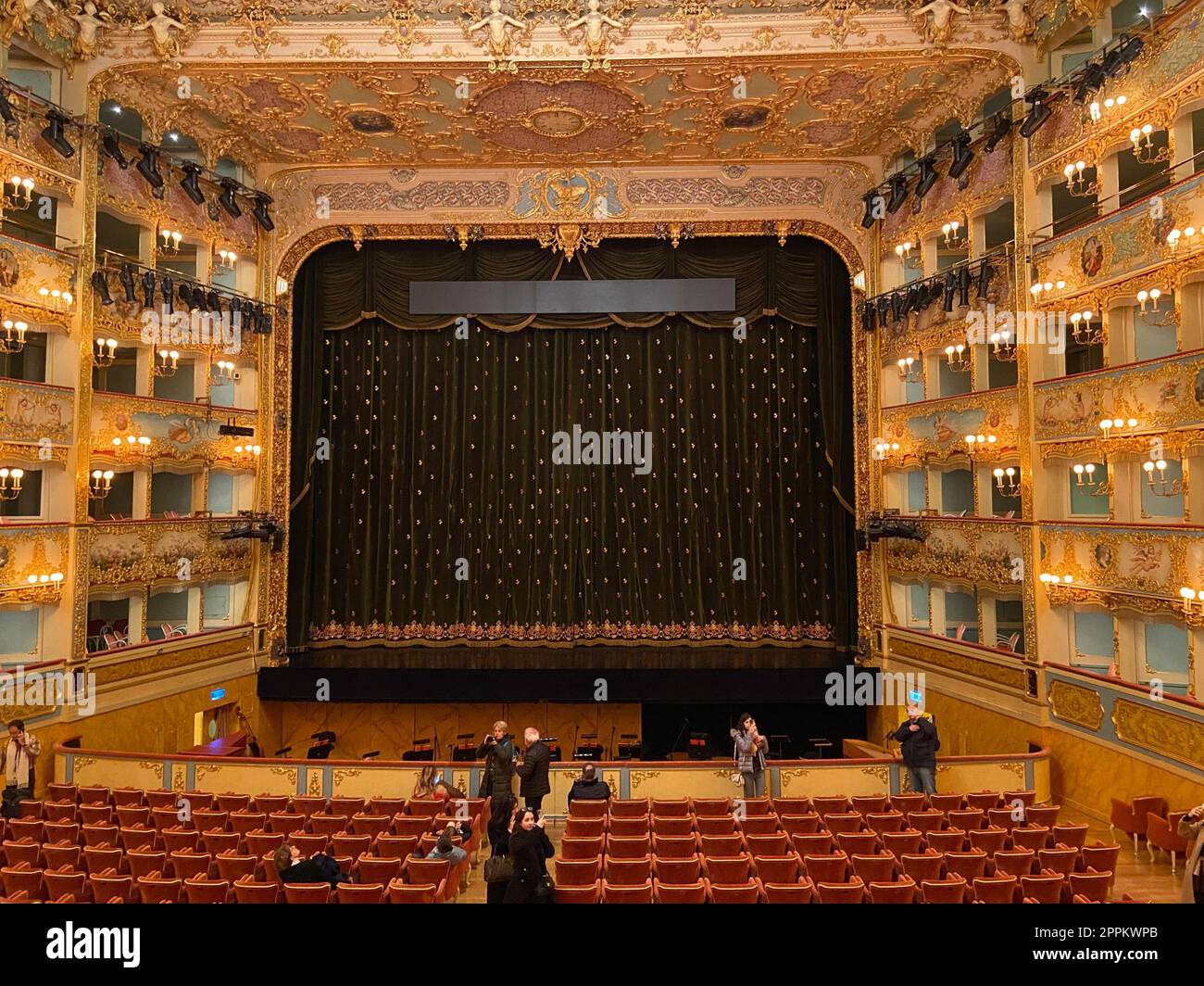 Opera house interior stage hi-res stock photography and images - Alamy