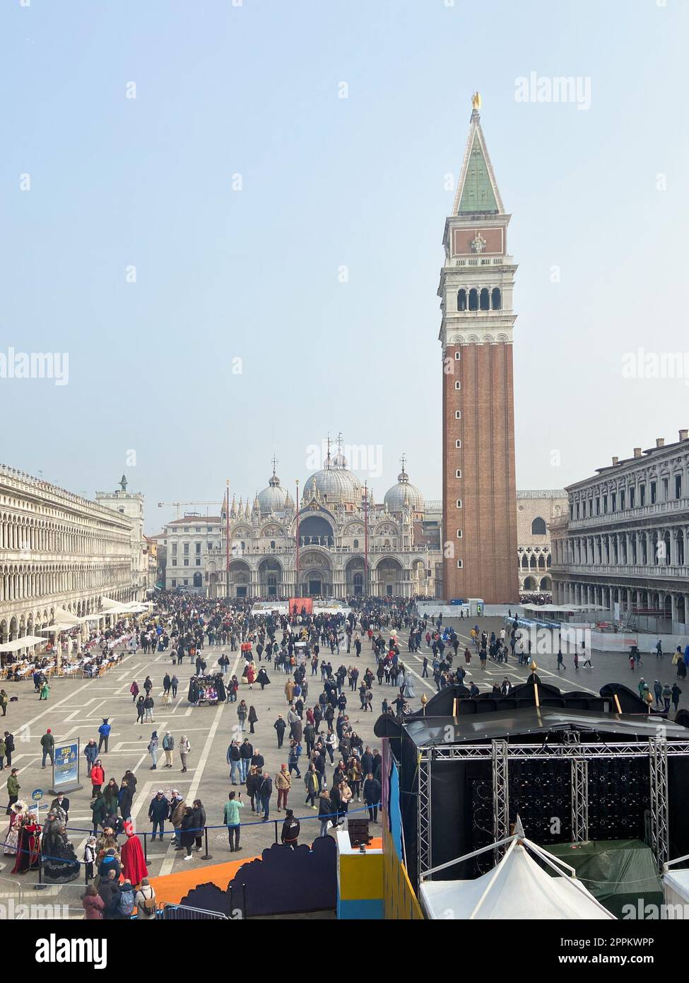 St's Mark square with walking tourists in Venice Stock Photo - Alamy