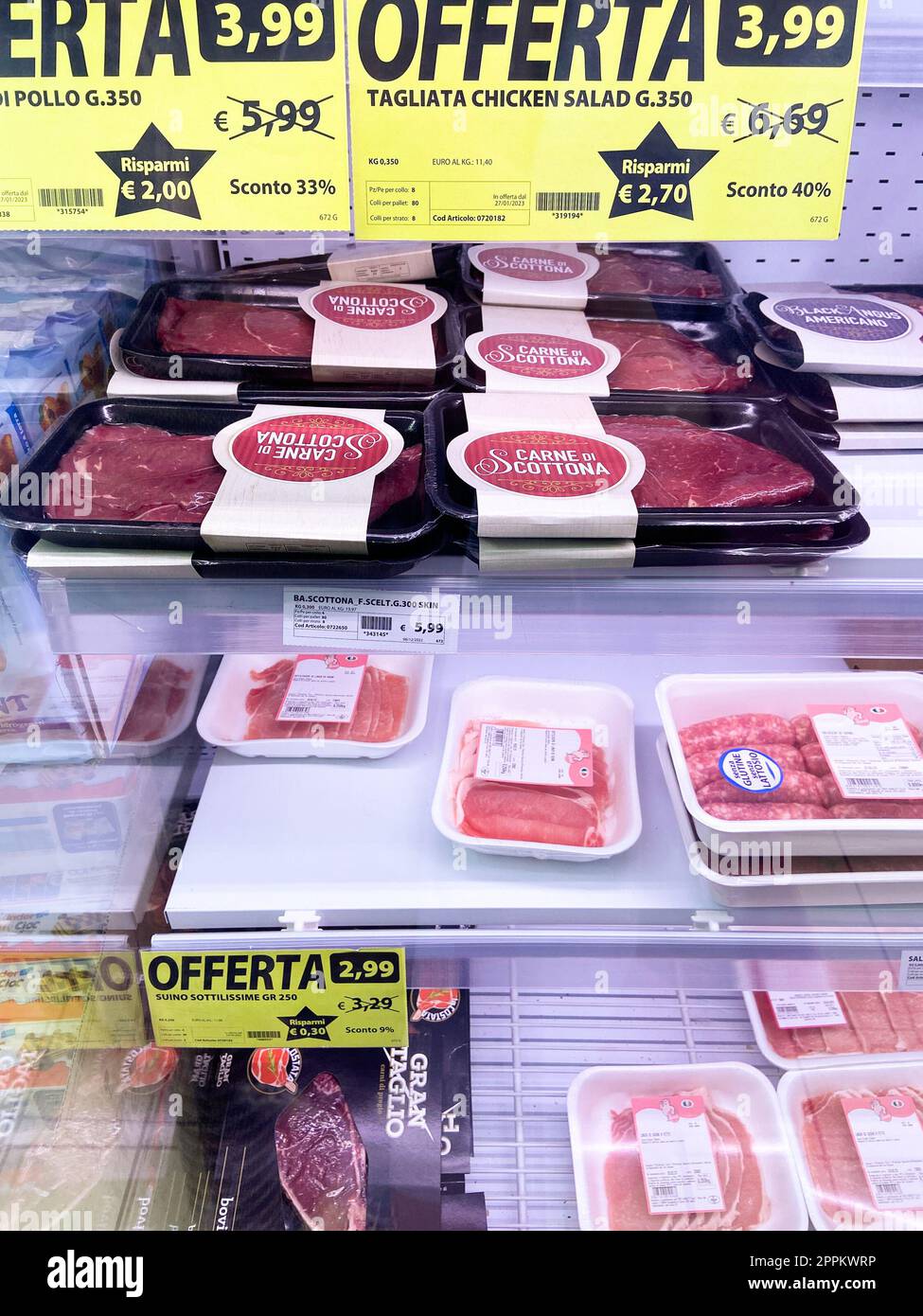 various raw meat pieces and prices in supermarket Stock Photo - Alamy