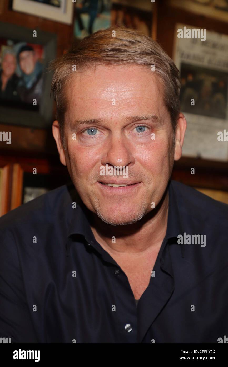 Reportage hi-res stock photography and images - Alamy