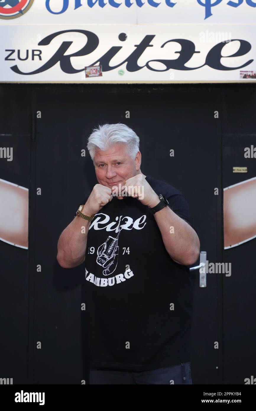 Reportage hi-res stock photography and images - Alamy