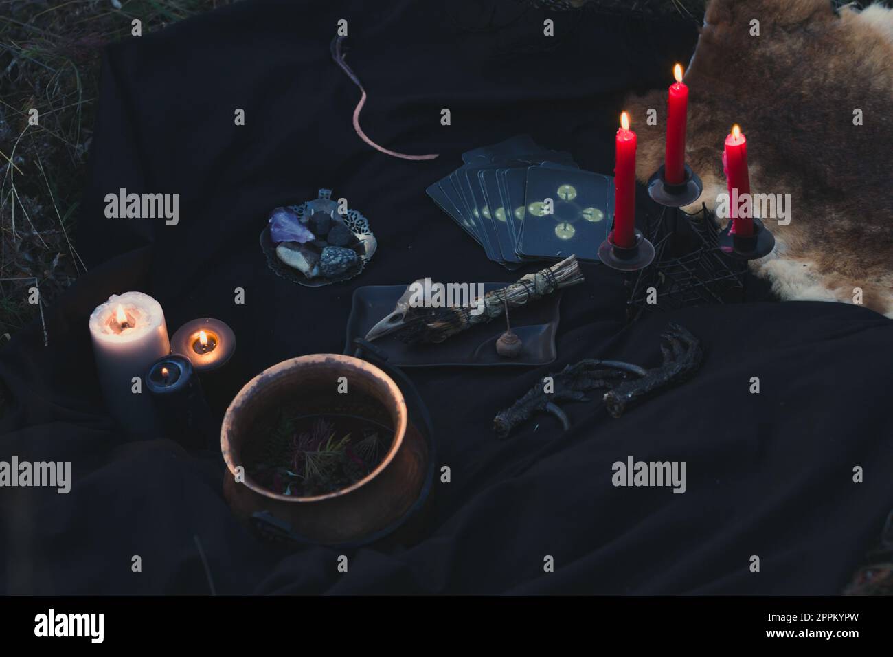 Witchcraft ritual night hi-res stock photography and images - Alamy