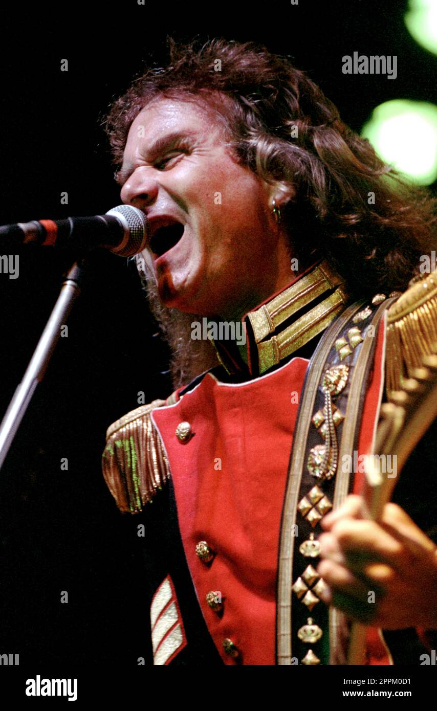 Rogues en vogue hi-res stock photography and images - Alamy