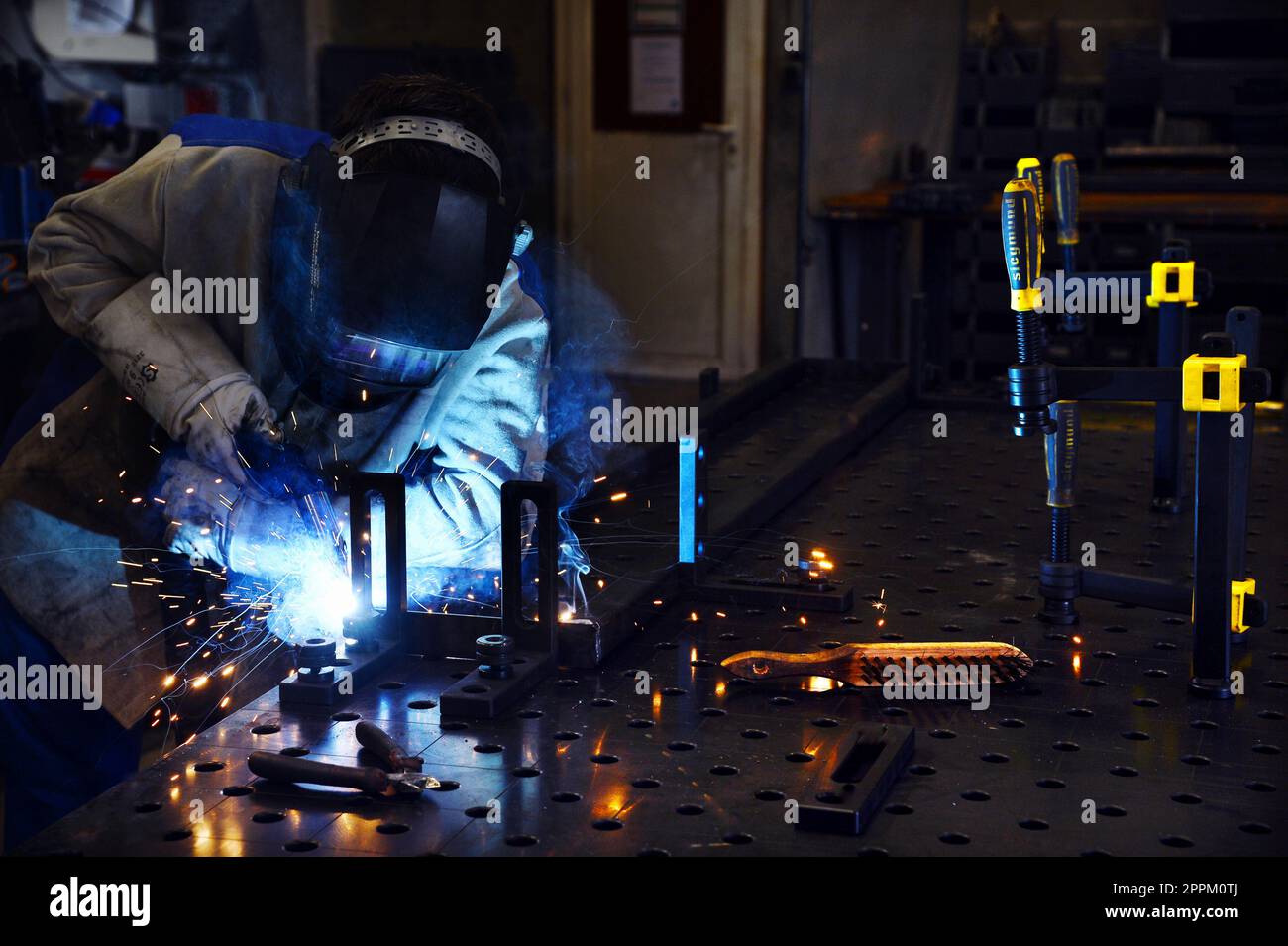 Welder hall hi-res stock photography and images - Alamy