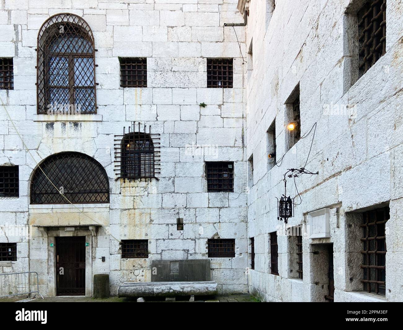 New Prison courtyard of Doge's Palace in Venice Stock Photo - Alamy