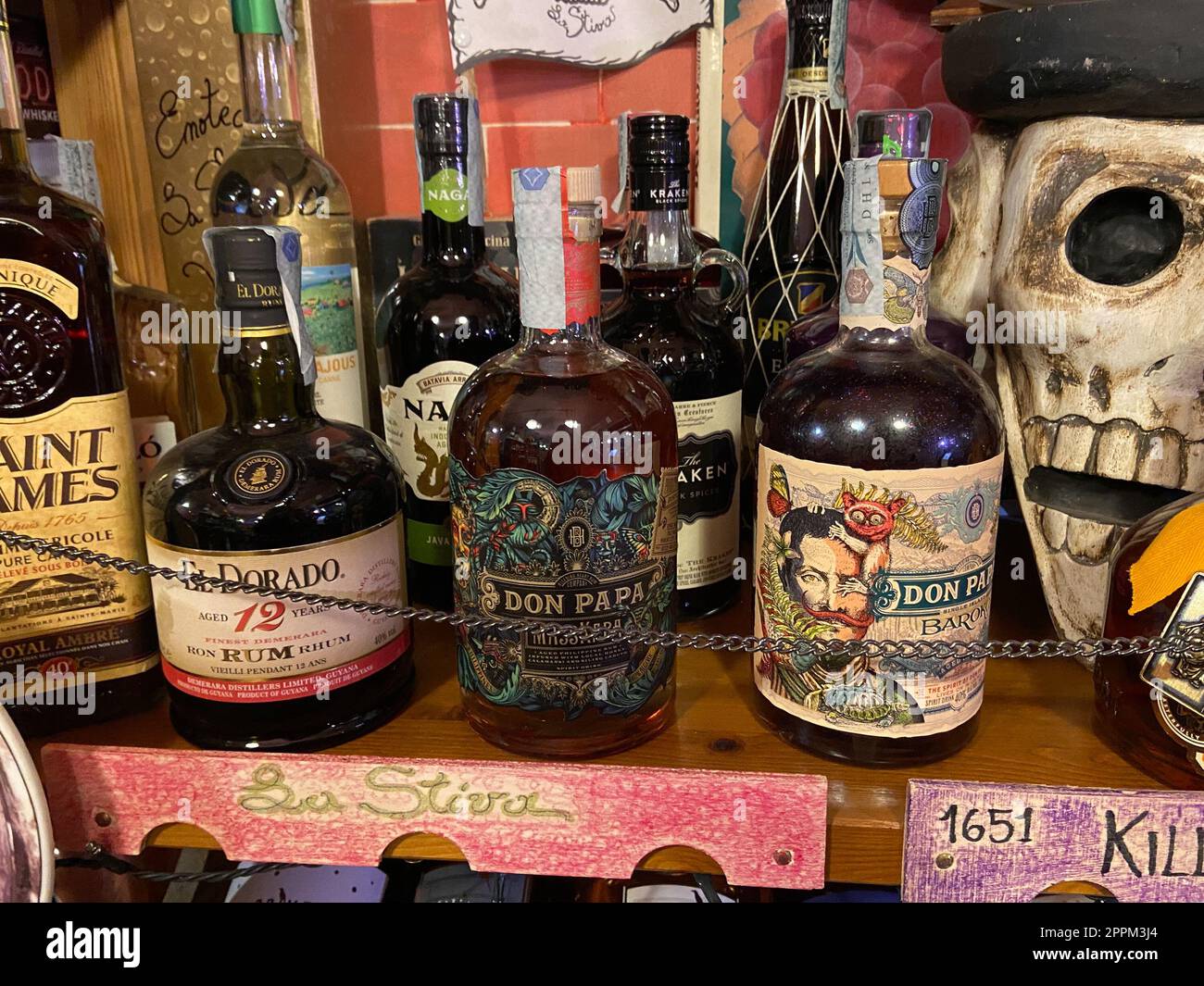 Inside local shop hi-res stock photography and images - Alamy