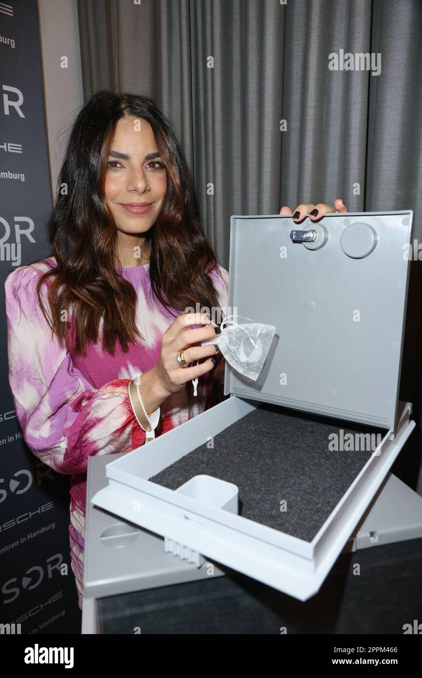 Lilli Hollunder-Adler puts her daughter's name tag in her safe,Grand ...