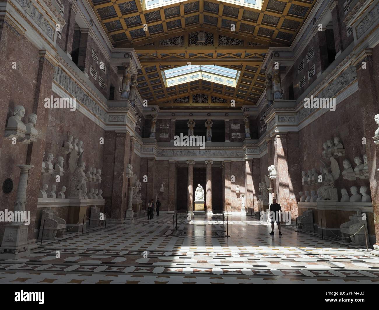 Temple hall interior hi-res stock photography and images - Alamy