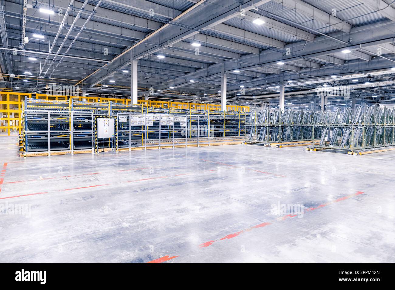 Car parts warehouse hi-res stock photography and images - Alamy