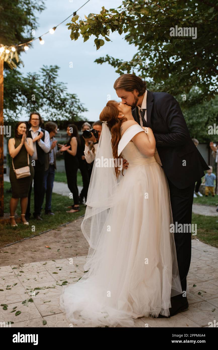 the first wedding dance of the bride and groom Stock Photo - Alamy