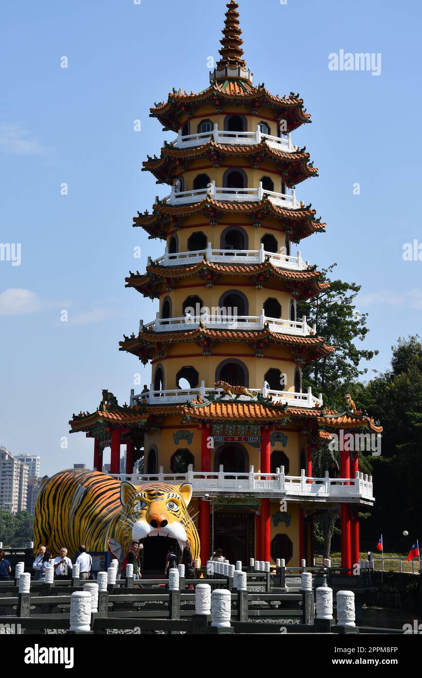Tiger temple hi-res stock photography and images - Alamy
