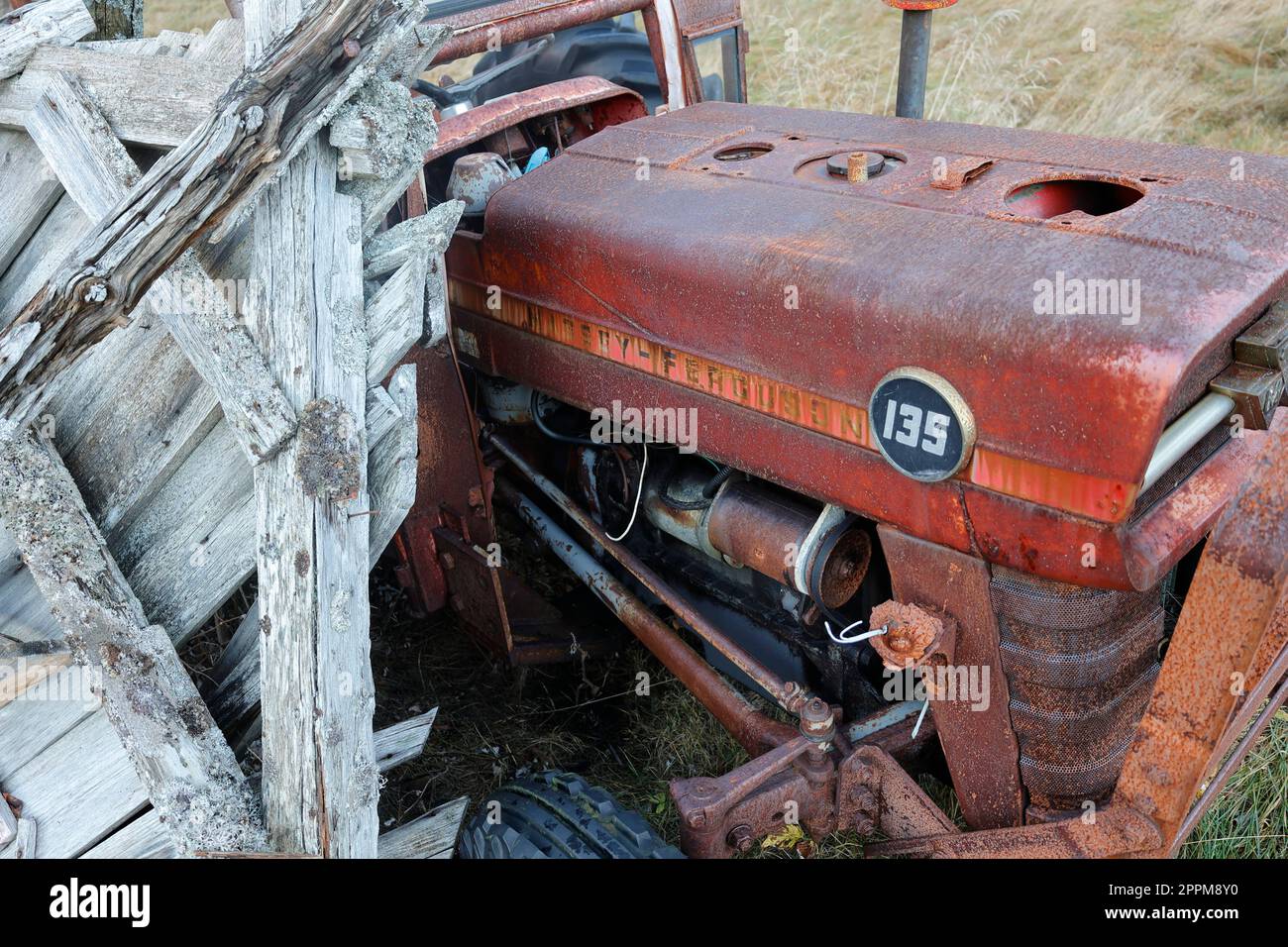 How to drive a old tractor hi-res stock photography and images - Alamy