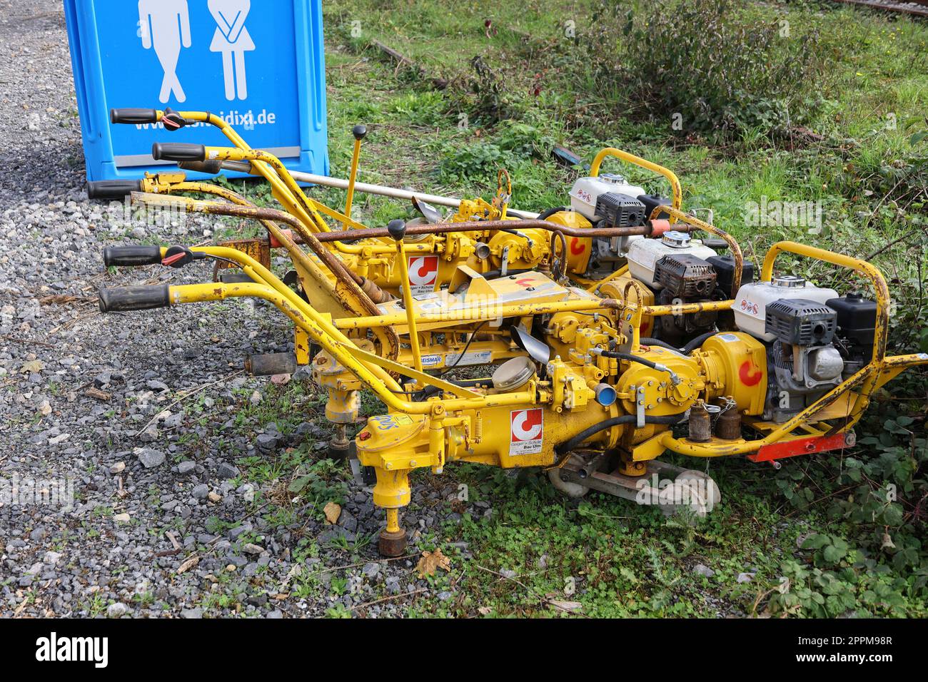 Track machine hi-res stock photography and images - Alamy