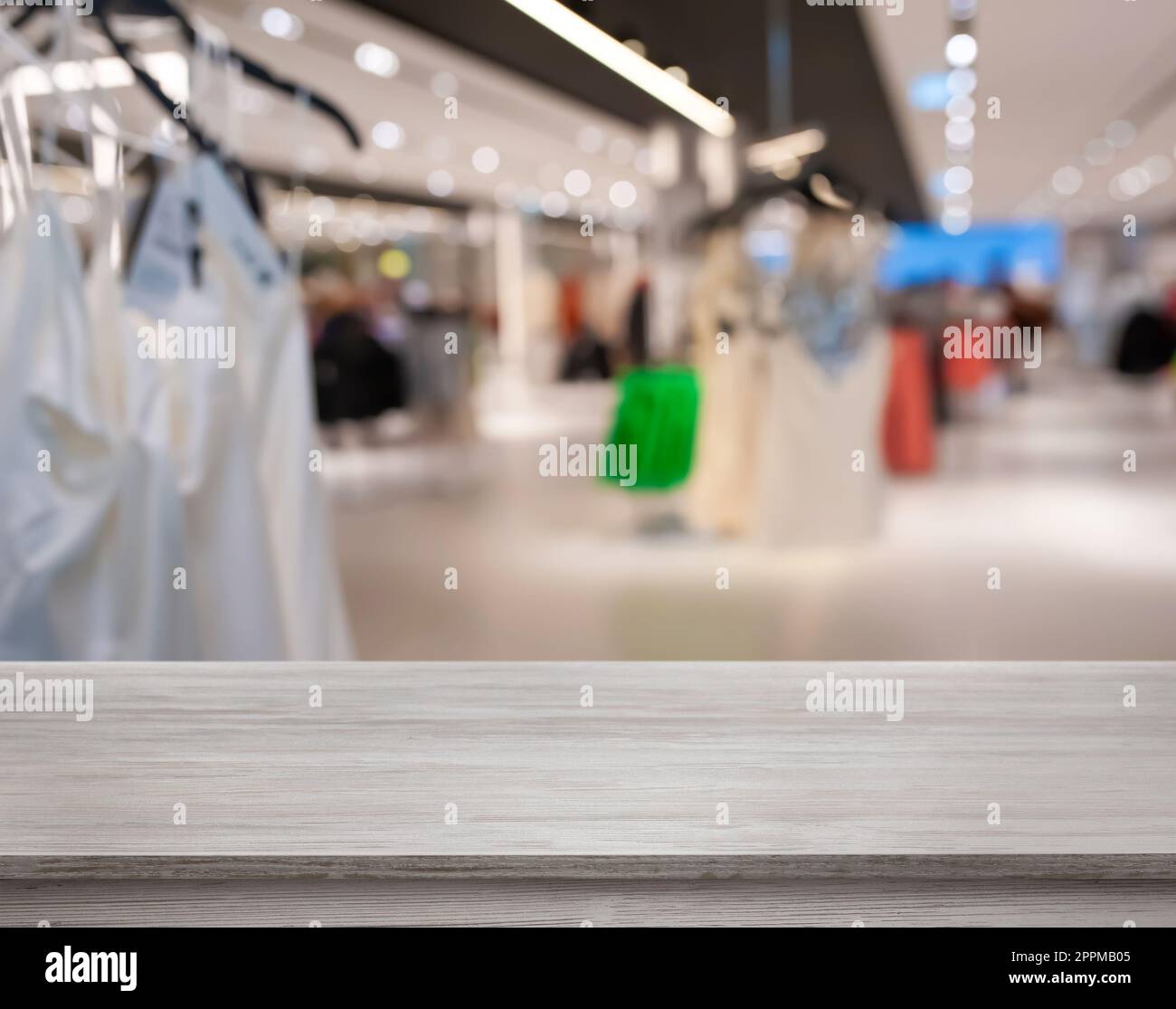 Clothes store interior hi-res stock photography and images - Alamy